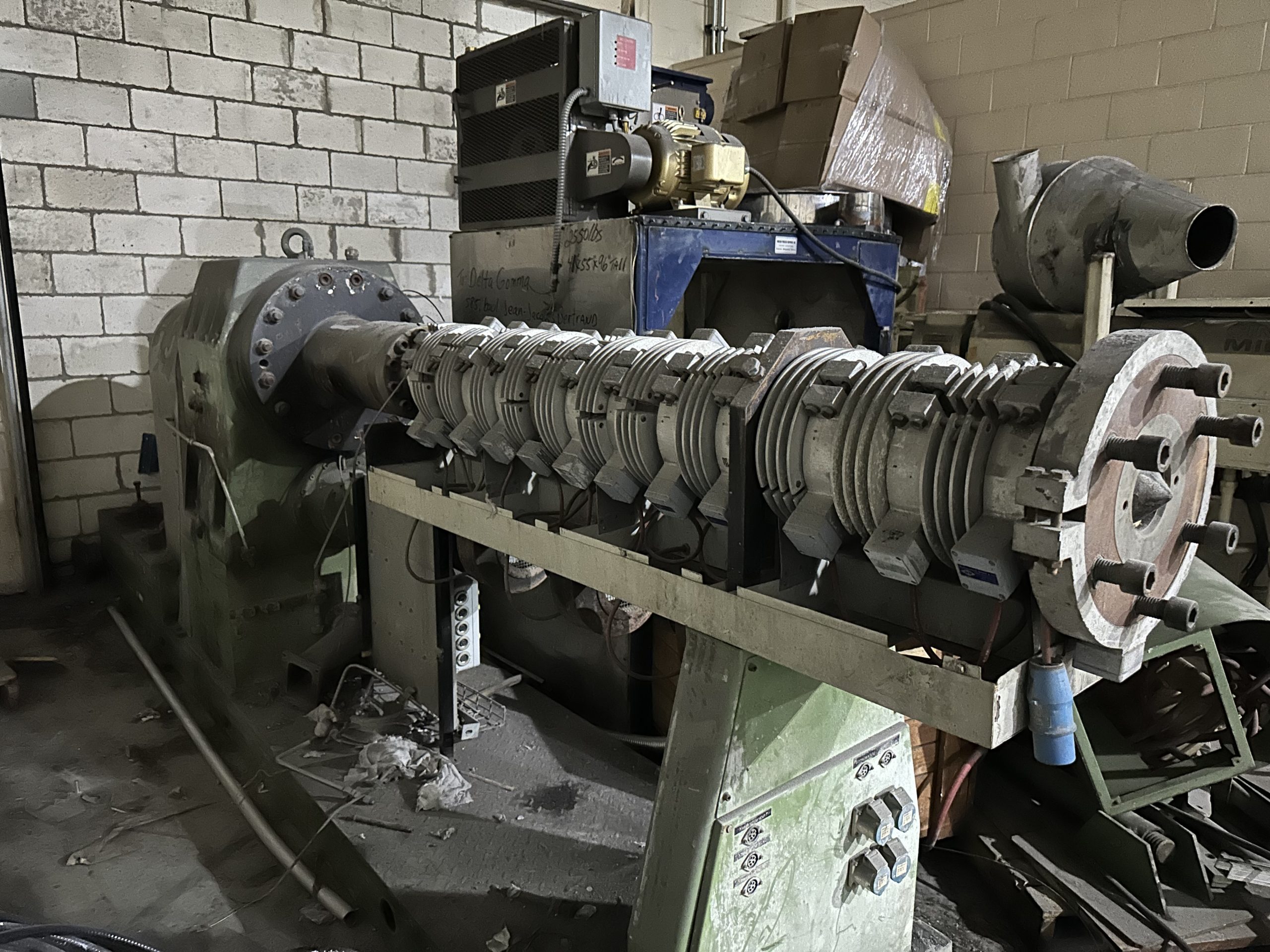 Extrudeuse pour plastique Khun - Machineries BST